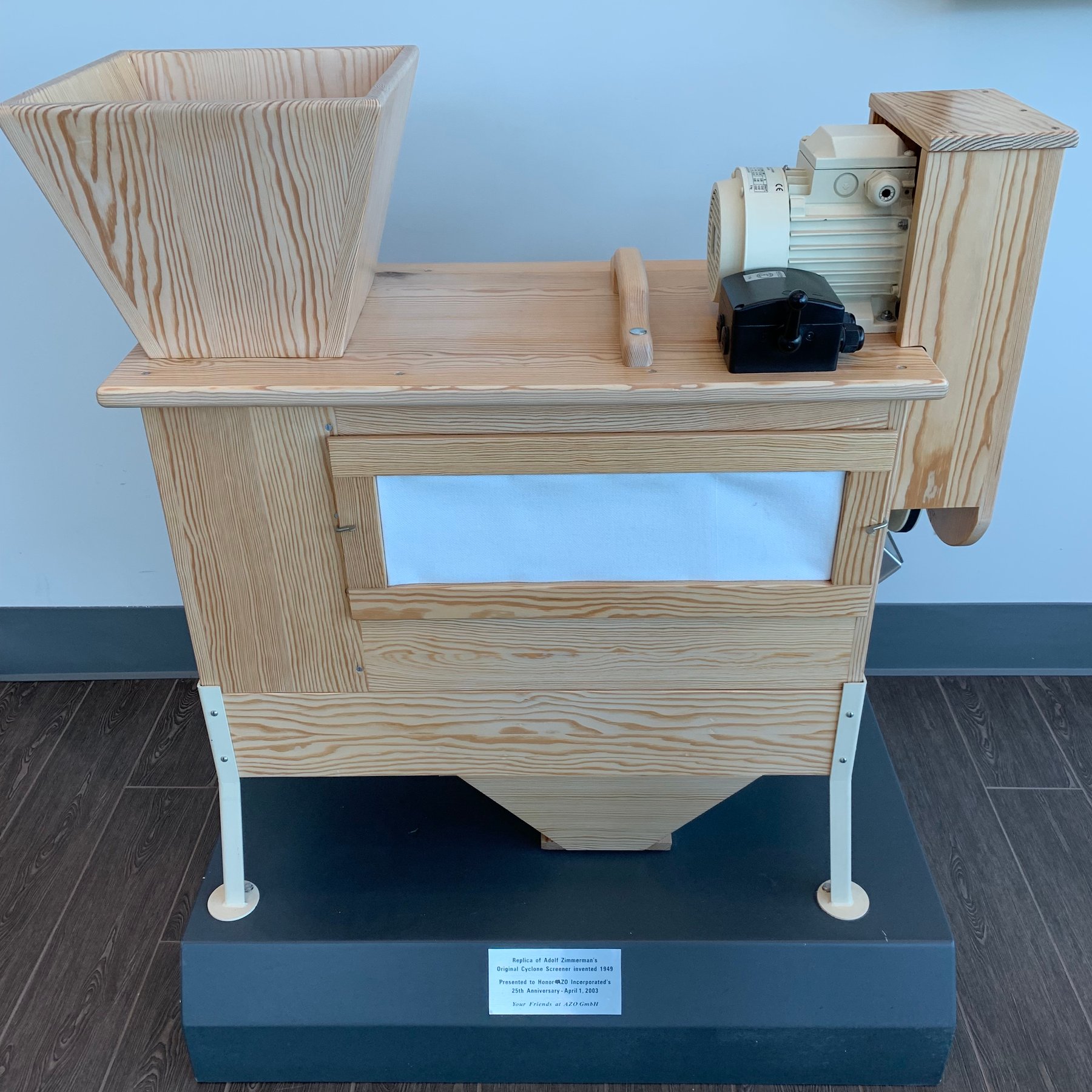 How a Screener Operator Knows When to Replace a Screen